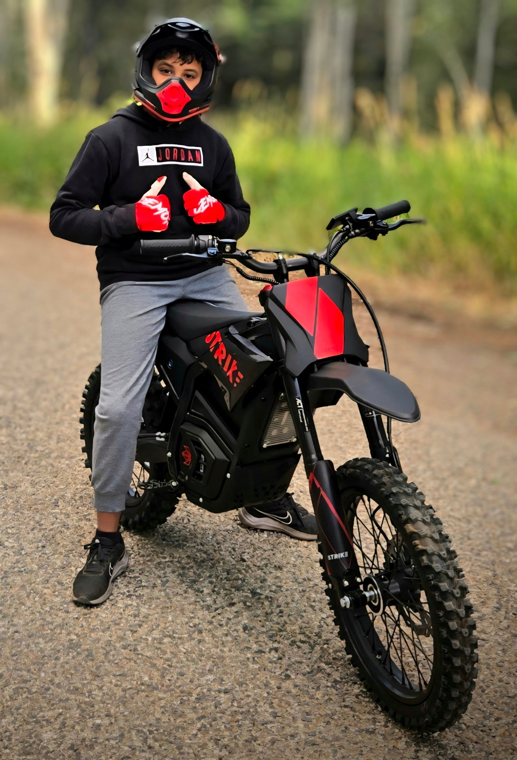 Why the Throne Strike Shadow Beats Other Emotos – Radical eBikes